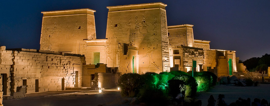 Espectáculo de luz y sonido en el templo de Philae | Viajes a Luxor y Asuán